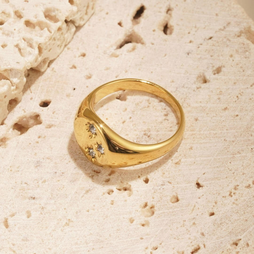 Trinity Ring - Minimalist Gold Signet with Stars – mettleandbloom
